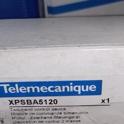 XPSBA5120 双手控制装置 工控自动化安全控制配件议价维修