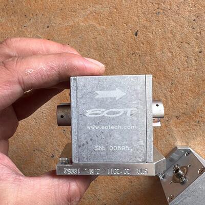 00595 激光隔离器 1064nm EOT SMA接口光学器件议价维修
