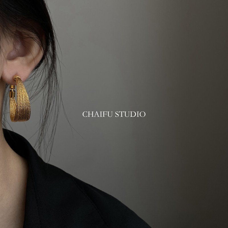 Chaifu studio/E904文艺复古高级感夸张弧形多层设计感耳圈耳钉_虎窝淘