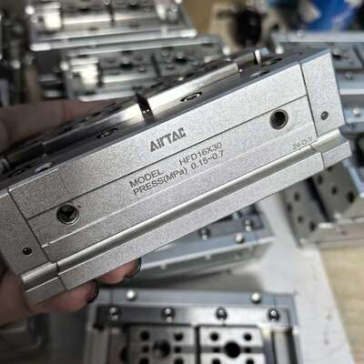德客气动夹爪HFD16X30系列，原装正品，几乎全新，外观--议价商品