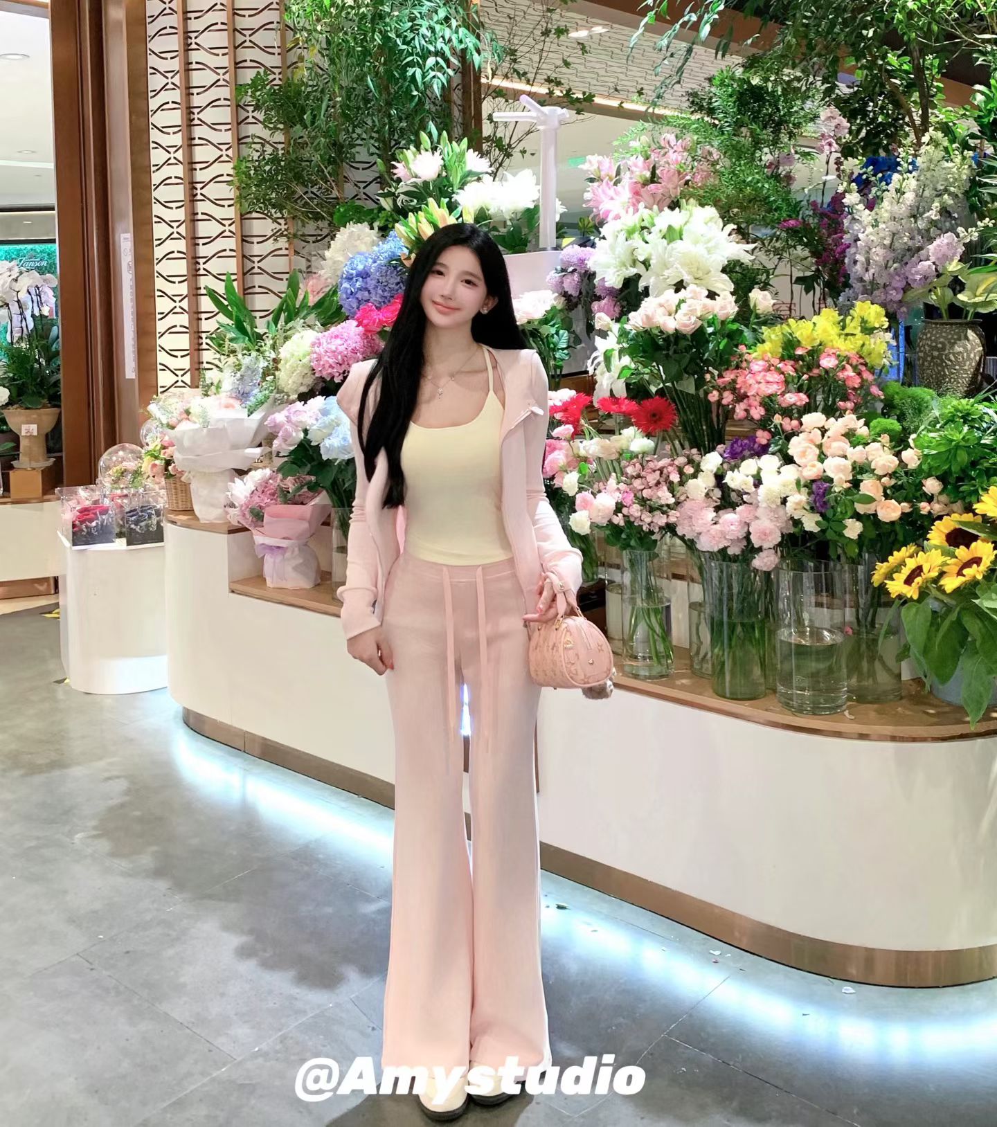 艾米纯欲风爆款套装女长袖连帽外套搭显瘦喇叭裤运动休闲三件套
