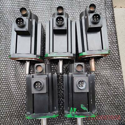 mdme302gcg，3kw伺服电机五台，成色如图实议价