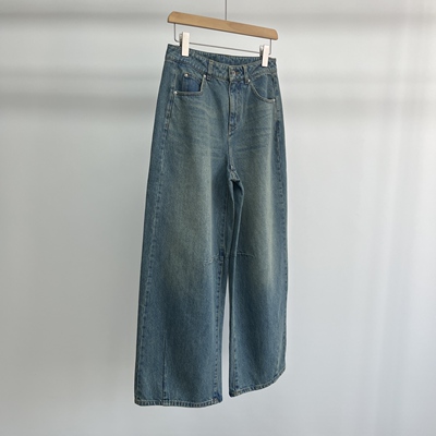 含蓄素净 大牛 复古牛仔蓝高腰微阔休闲宽松牛仔裤女
