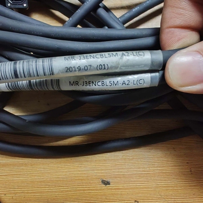 议价三ling伺服电机线MR-J3ENCBL5M-A2-L（C）4条5