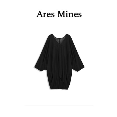 【盛朗熙Ares Mines】蝶宿云栖 松弛廓形拼接不规则蝙蝠袖V领T恤