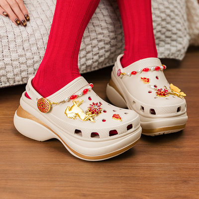 卡骆驰（CROCS）洞洞鞋女鞋 2026新款春季复古赤金跃马ClogBAE运
