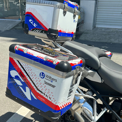 贴膜个性化第一站三箱贴膜