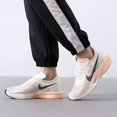 耐克ZoomXVaporflyNEXT%3跑鞋