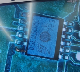 D5E050MC汽车电脑板芯片12脚