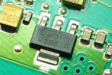 4266G TLE4266G 大众仪表EM4093旁易损贴片小三极管 现货