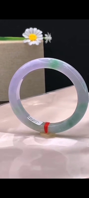 天然翡翠a货老坑冰种春彩飘绿女玉手镯子5556正圈口超值新品推荐