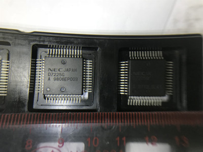 D7225G D7225  UPD7225G QFP52 长引脚  散新保证质量
