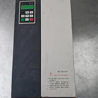 VEC-VB-018H33-M-A 威科达变频器 380V 18KW议价维修