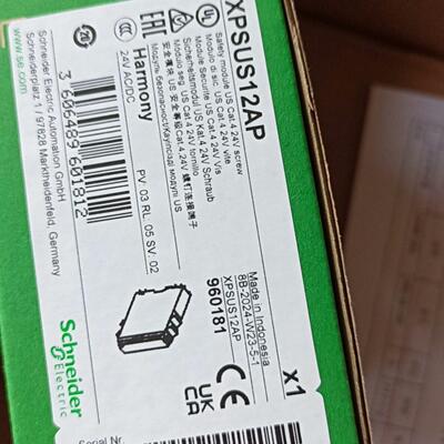 XPSUS12AP 安全继电器 安全模块 24V AC/DC工控配件议价维修