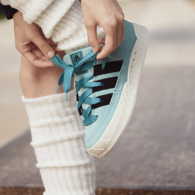 正品新款鲨鱼面包鞋运动滑板鞋