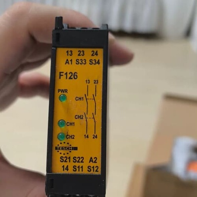 议价德国TESCH安全继电器，型号F126x13，状态良好，功能