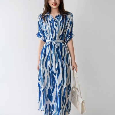 高级感蓝色水墨印花衬衫领连衣裙