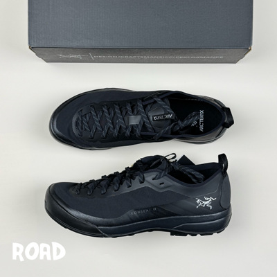 始祖鸟 Arc'teryx  Konseal Lt 轻量黑色低帮徒步男子休闲鞋