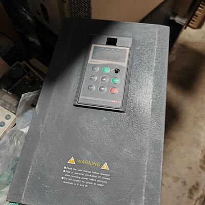 出售三晶变频器 型号8000B-4T011GB/015PB