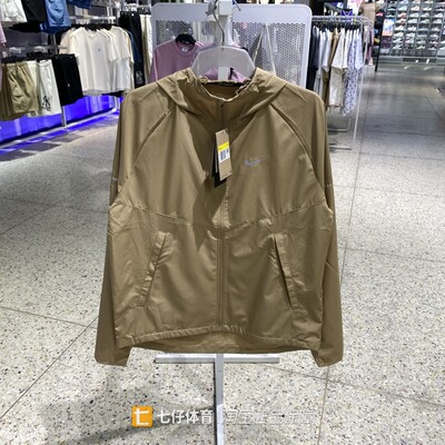 Nike耐克男薄款轻便外套夹克