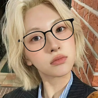 高端热销黑框眼镜女近视可配度数防蓝光素颜显瘦百搭眼睛框镜架