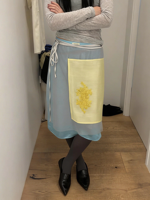 现货 文艺撞色刺绣半身裙2026新款今年流行撞色拼接层叠网纱裙子