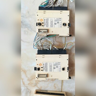 施耐德模块TM2DRA16RT 2台实物拍摄 议价