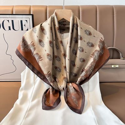 波斯古韵时尚丝绒棉双面异色方巾