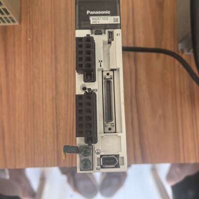 松下伺服驱动器 MADKT1507E，成色如图，实物拍摄，功--议价商品