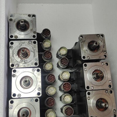 伺服电机MPL-A1510V-EJ74AAMPL-A1520V-EJ74AAMPL-A1530V-EJ74AA
