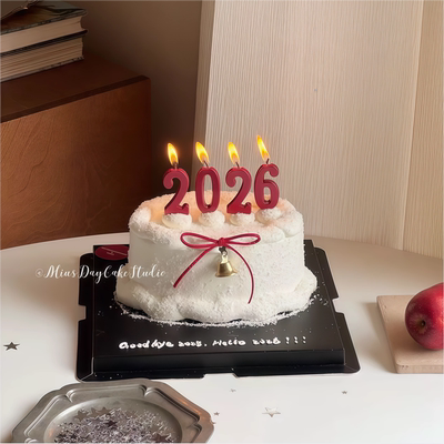 2026跨年红色数字蜡烛蛋糕装饰金色铃铛蛋糕插件红色蝴蝶结丝带