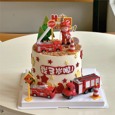 儿童生日蛋糕装饰救火英雄拿水枪灭火器消防员消防车烘焙装扮摆件