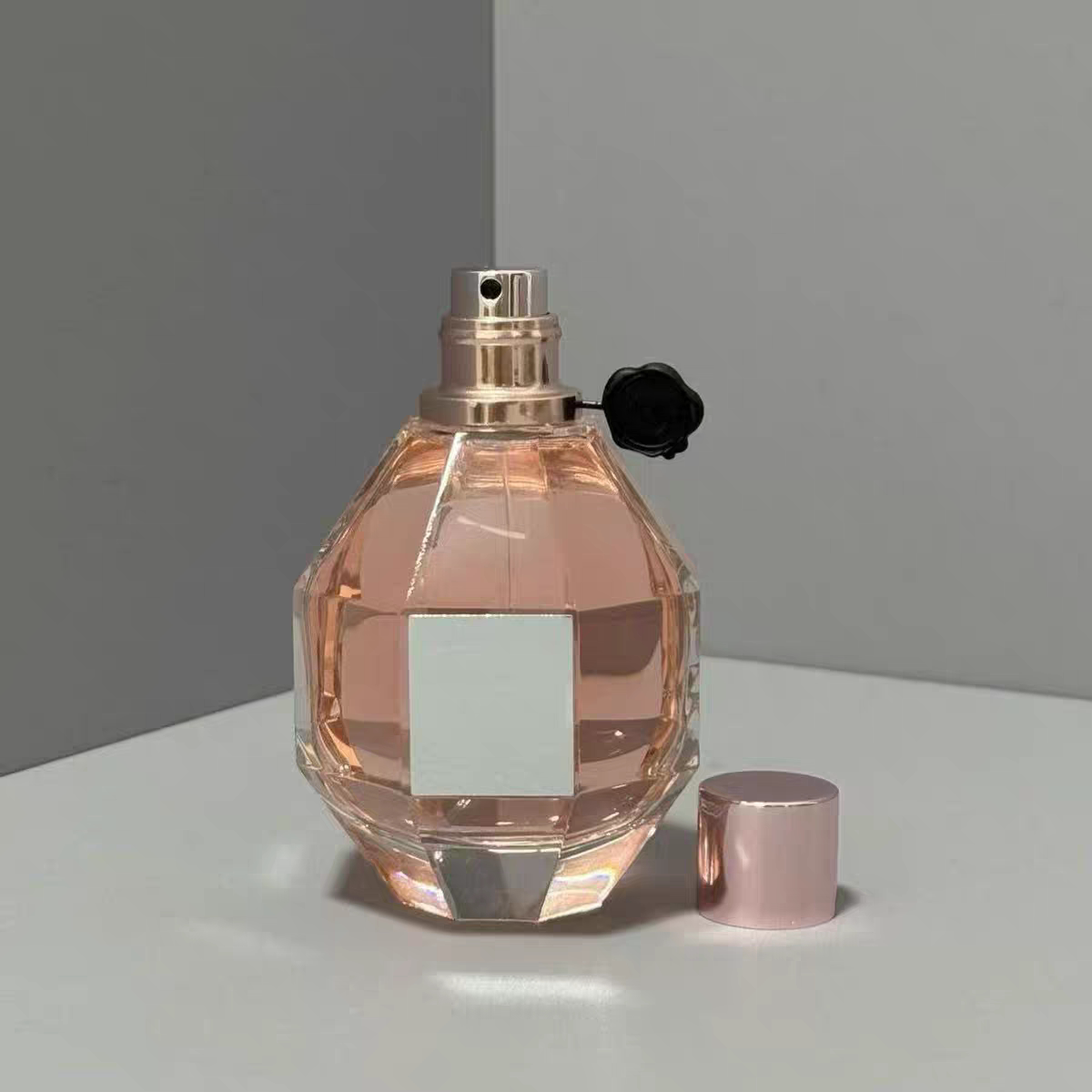 现货VIKTOR&ROLF 维克多与罗夫鲜花炸弹女士香水30ml花香调持久