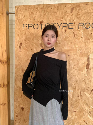 Rice斜肩长袖挂脖收腰T恤女