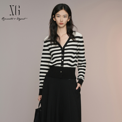 XG雪歌显瘦正肩法式V领条纹针织开衫女2025通勤上衣XK311004B299