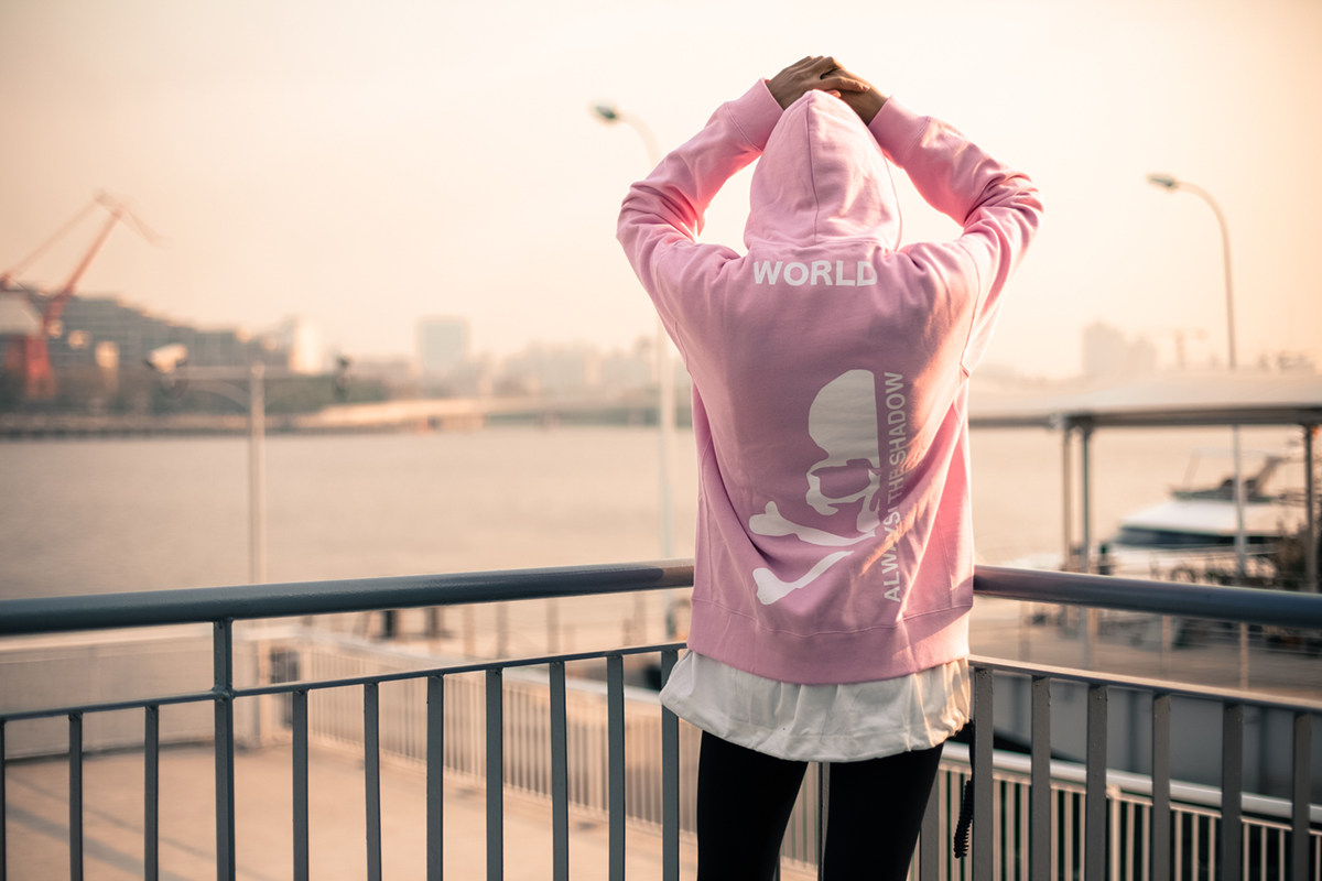 mastermind world x MARBLED CAT 18SS MG2 pink限定粉半骷髅卫衣_虎窝淘