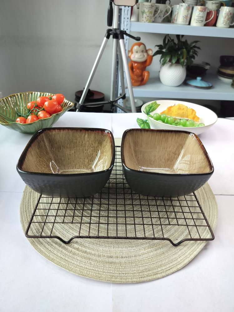 六英寸深方碗两个