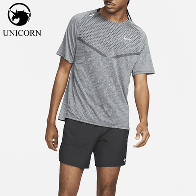 Nike/耐克正品Dri-FIT男士运动套头柔软圆领短袖T恤DM4753-010