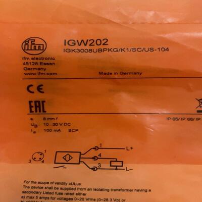易福门接近开关IGW202 IGK3008UBPKG全新原装拍前请询价