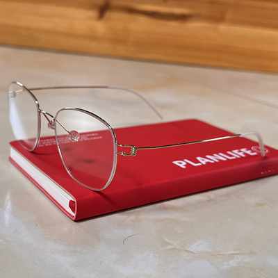 男潮克罗心钛架超轻5克可配近视