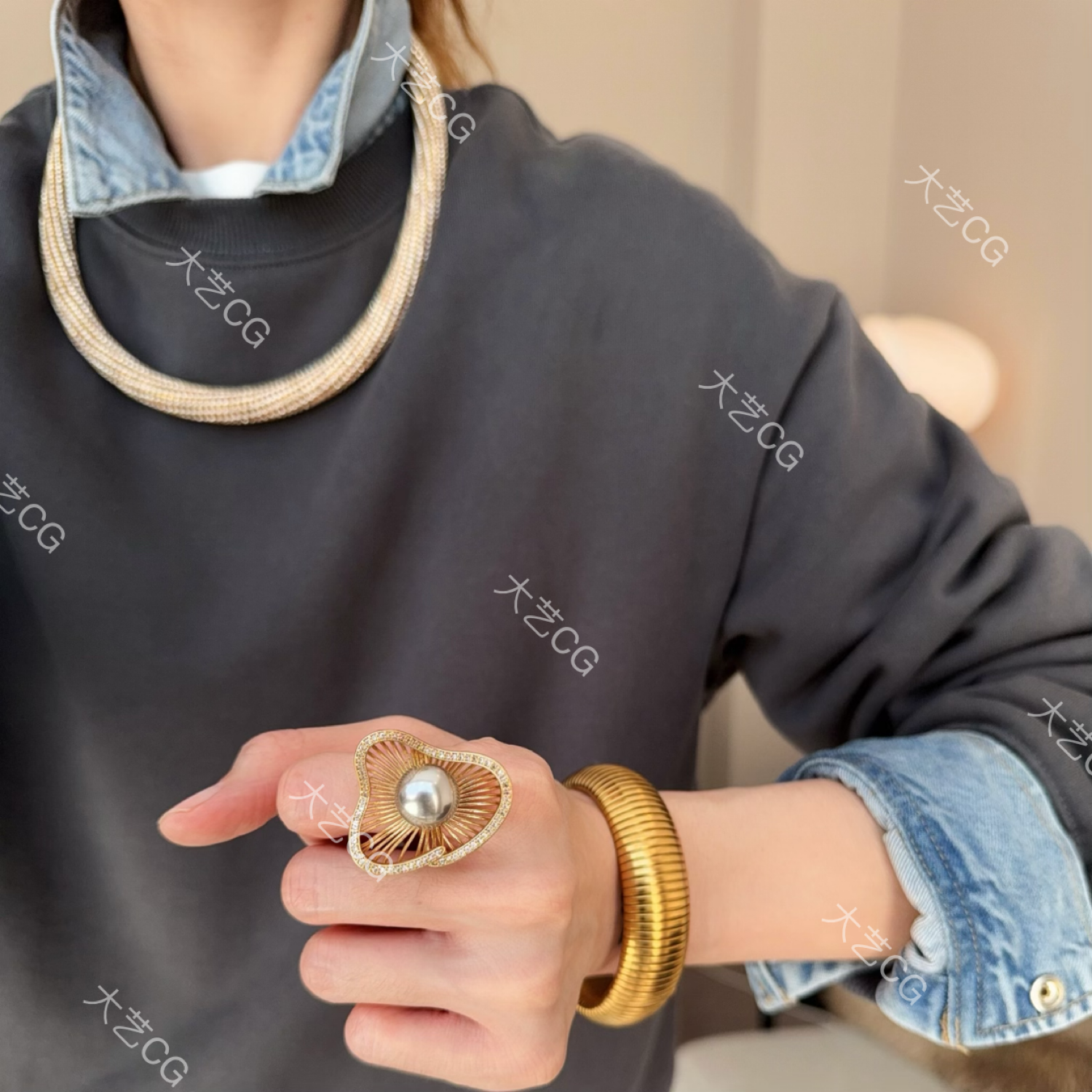 高级感珠珠戒指复古风时尚金色大指环开口可调节气质配饰
