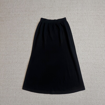 妞妞家春季新品女士 简约A字型百搭舒适显瘦长款针织半身裙8684