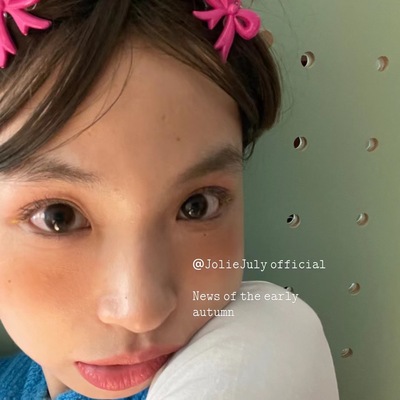 刘海夹亚克力甜美可爱