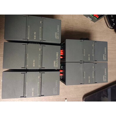 模块型号EMDR08两台