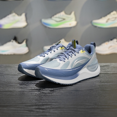 李宁男子跑鞋舒适透气