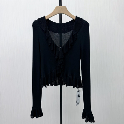 乂●2026春季新品 荷叶边v领针织衫女短款修身显瘦长袖上衣3513