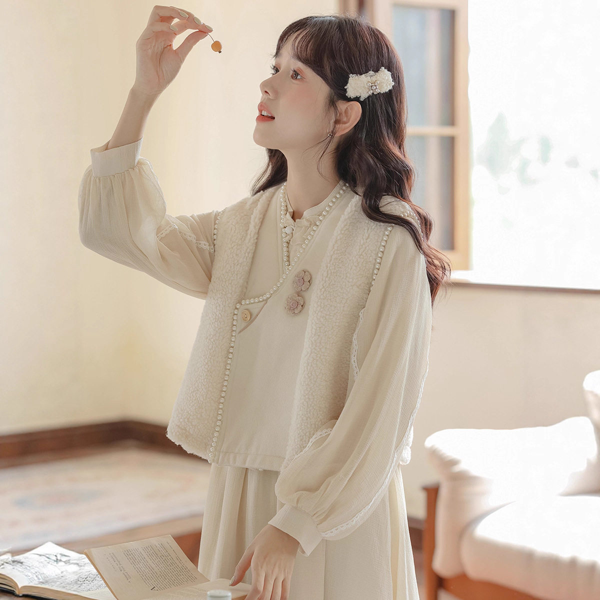 钉珠马甲叠穿连衣裙两件套女温柔优雅高腰少女感蕾丝拼接长裙套装