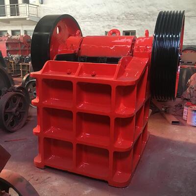 小型移动颚式破碎机 PE400*600型花岗岩河卵石碎石机玄武岩粉碎机