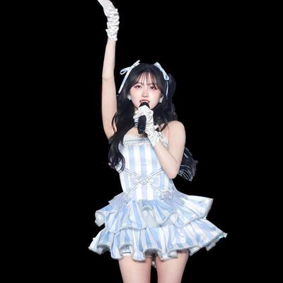 韩国新款女团IVE张元英同款演出服蓝色条纹新舞蹈队台套装打歌服