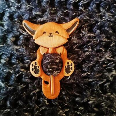 Brooch Pin with Wooden Animal Maple Fox Cat Panda Christmas